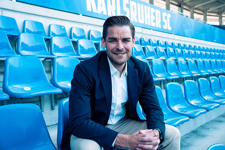 Michael Becker verlängert als Geschäftsführer des KSC – künftig auch ...