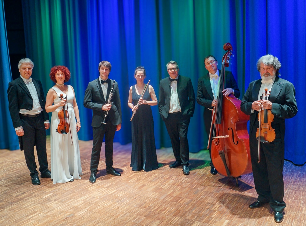 Festliches Konzert des Johann-Strauß-Ensembles mit Gast-Solistin ...