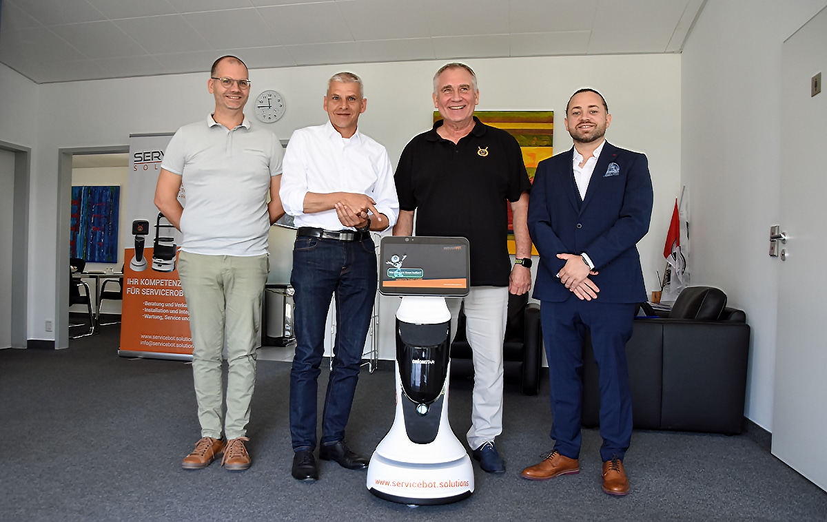 Staatssekretär Dr. Patrick Rapp Im Austausch mit SBS Servicebot ...